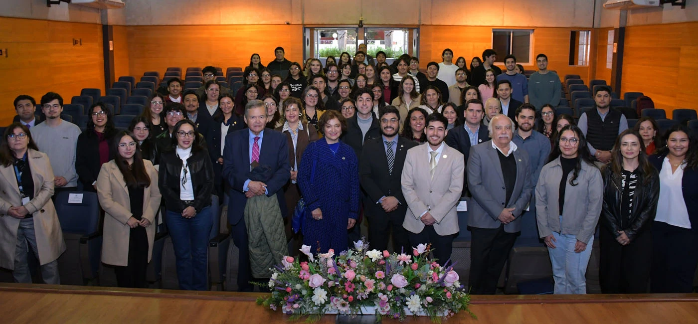 Carrera de Química y Farmacia conmemoró décimo aniversario > Facultad ...